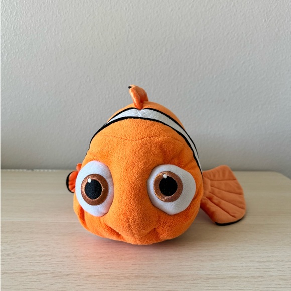 Disney | Toys | Disney Store Finding Nemo Plush Stuffed Animal Toy 7 ...
